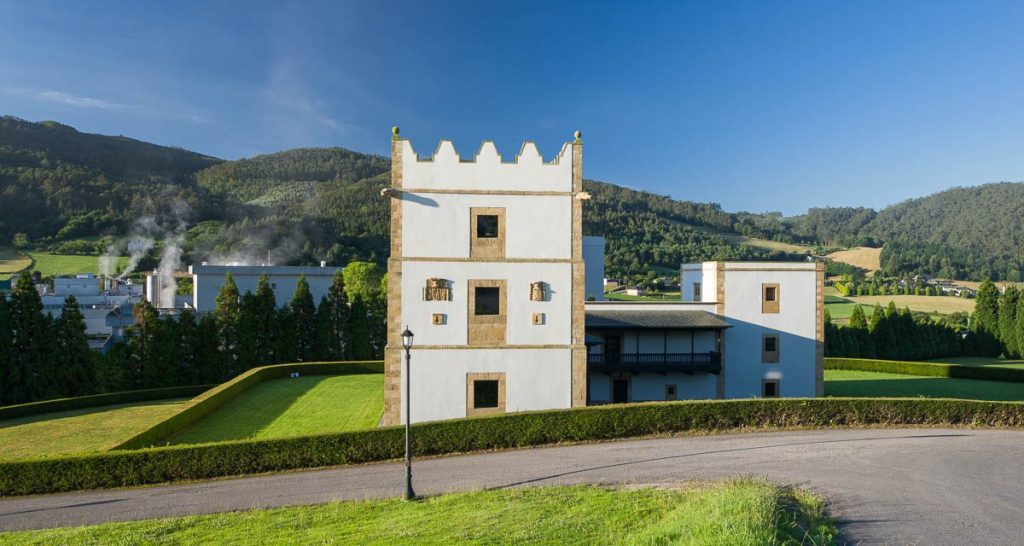 Castillo - Palacio de Anleo - Vacaciones en Asturias